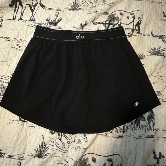 ALO Yoga | Skirts | Alo Match Point Skort | Poshmark